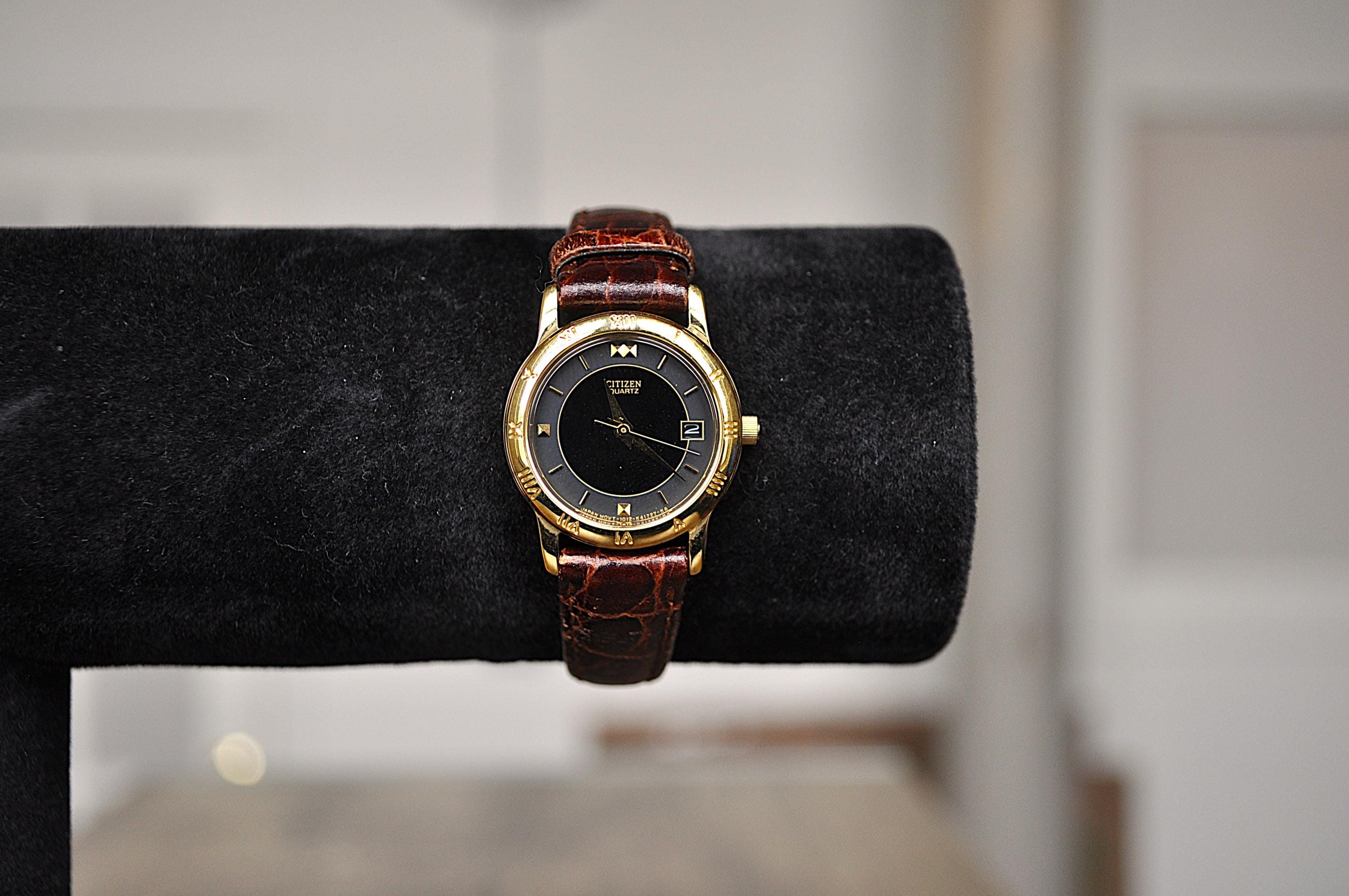 Vintage Citizen Quartz 1970's Women's Gold Toned Watch - Citizen 6010 ...